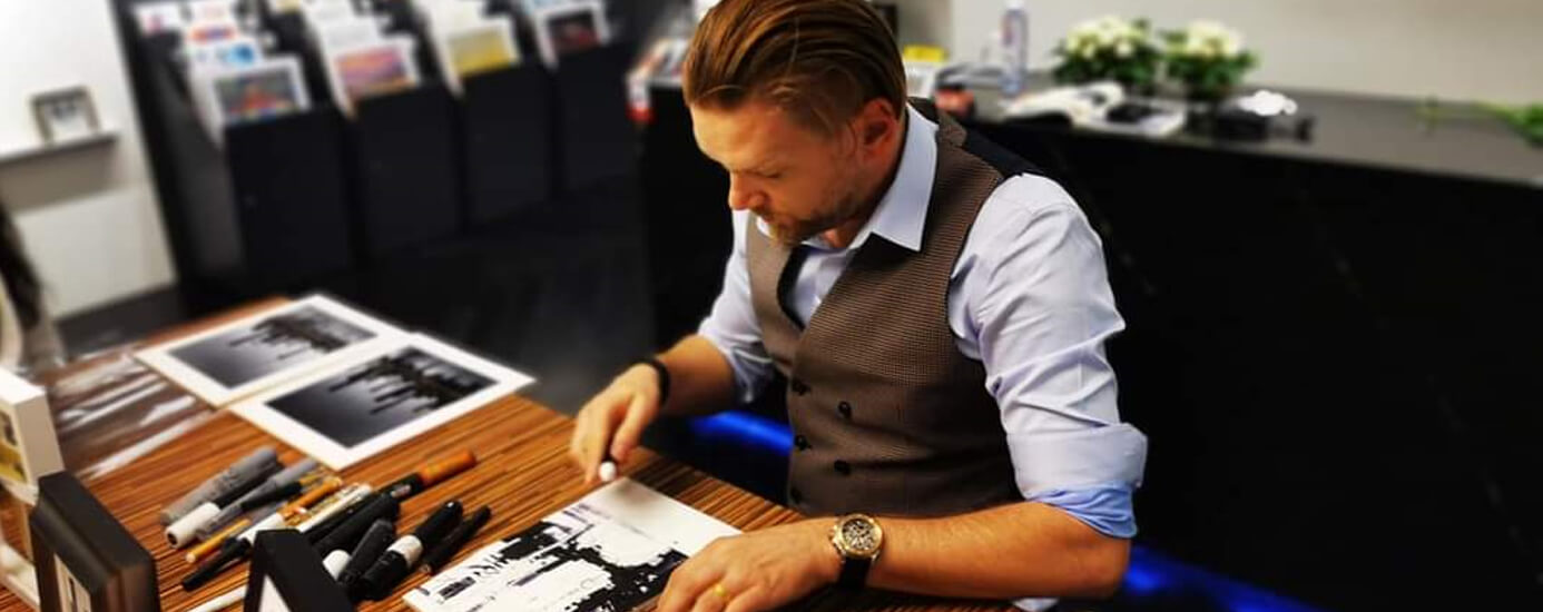 Discover who is Julien Rey