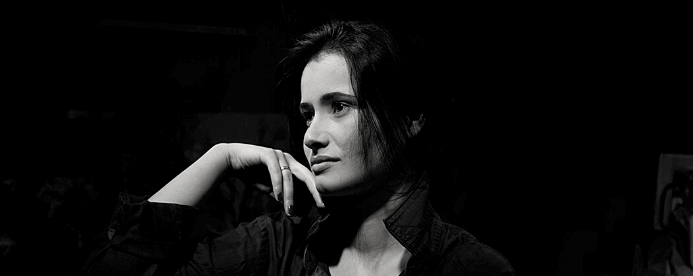 Zoom sur l'artiste Nicoleta Vacaru chez carré d'artistes